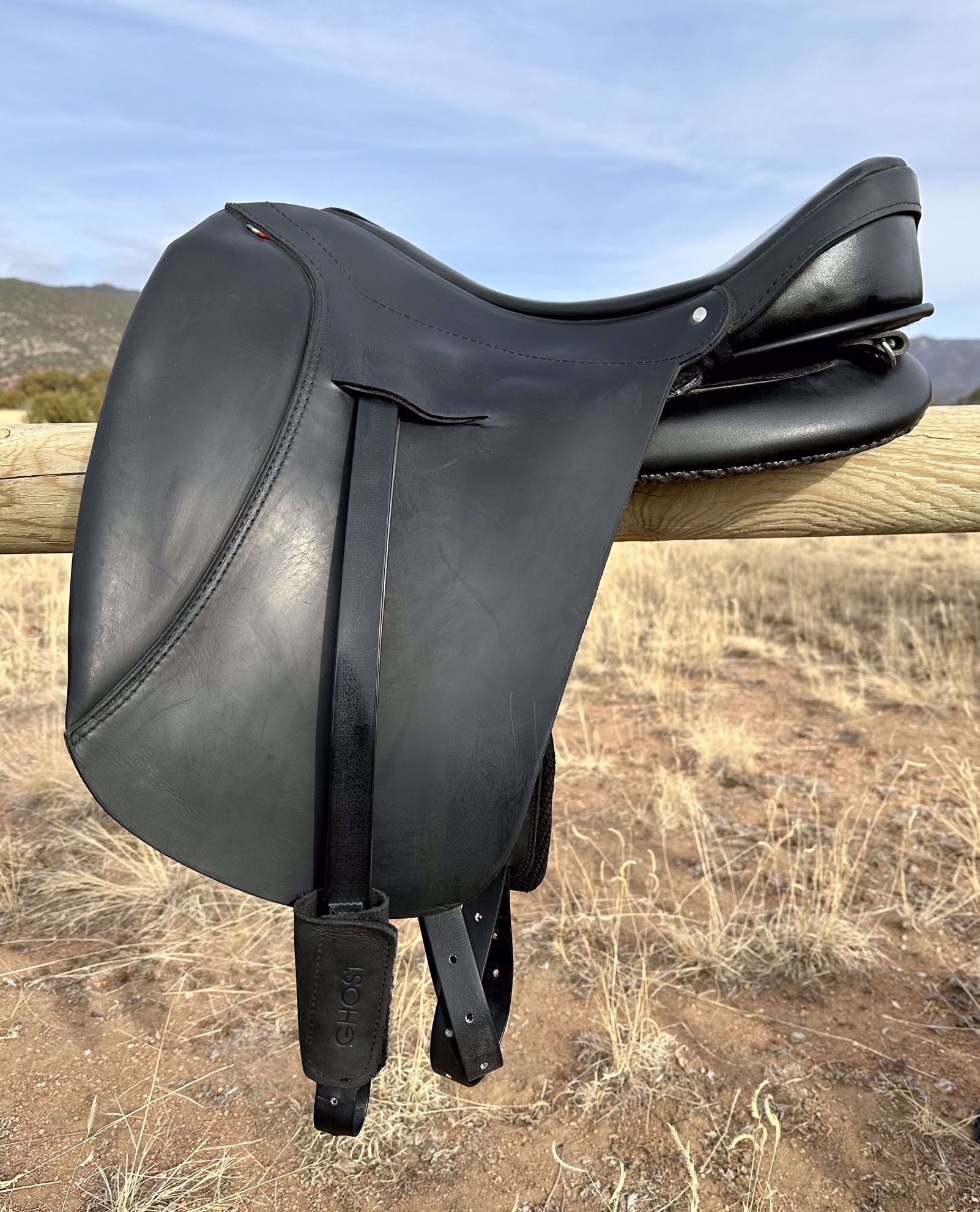 Moss Rock Endurance-Ghost Treeless Saddle, 18" Lipica, SOLD!
