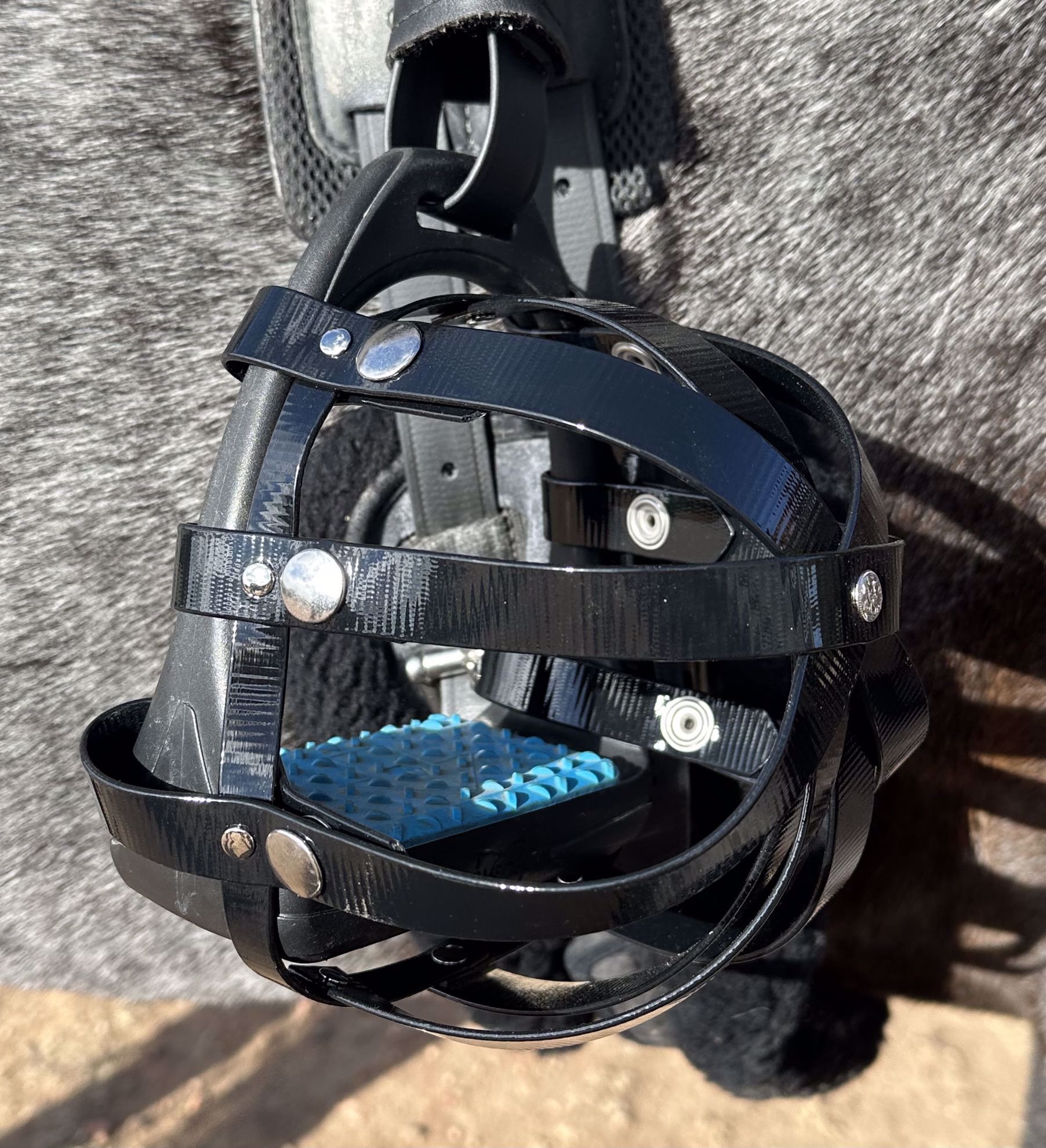 Moss Rock Endurance-Snap On Stirrup Cages